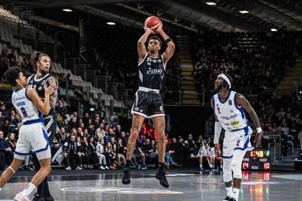 Virtus-Treviso: Bologna domina sulle triple di Alston Jr e Morgan ...