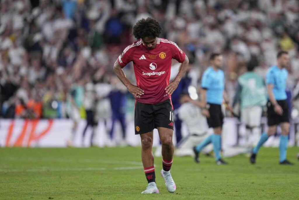 Manchester United, sempre meno spazio per l'ex Bologna Zirkzee ...